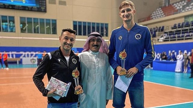 Vóleibol: Julián Álvarez, el mejor DT en Kuwait