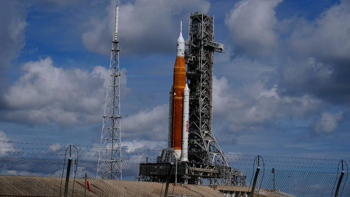 La NASA inicia su programa para regresar a la Luna con astronautas