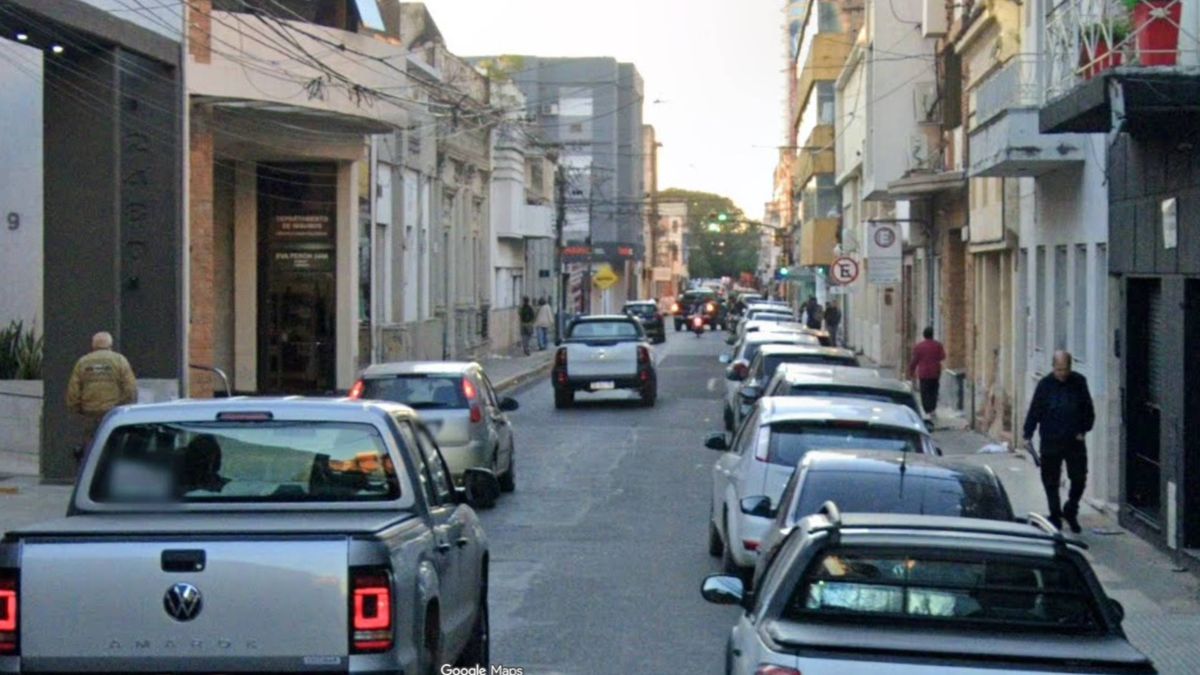 El cuento del tío no perdona: una jubilada perdió 43 mil dólares y 40 ...