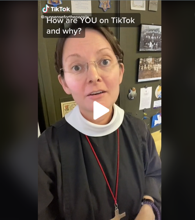 La nueva estrella de Tik Tok se llama Monica Claire y es una monja que ...