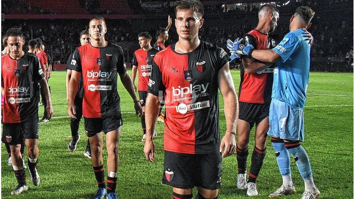 Facundo Castro podría dejar Colón para volver a jugar en Nueva Chicago