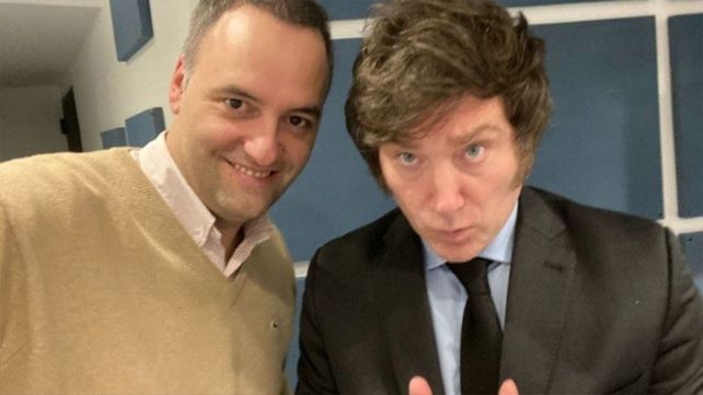 Manuel Adorni, el analista económico y elegido mejor twittero que será ...