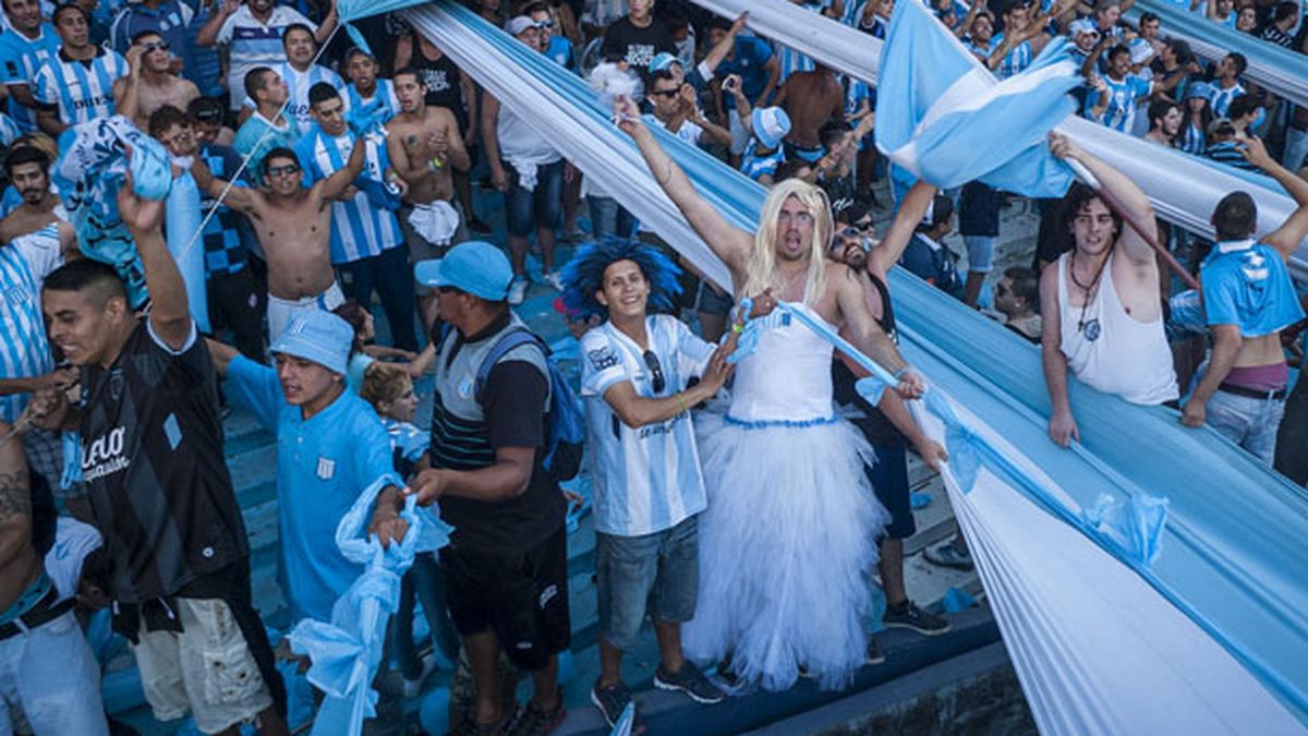 Toda la fiesta y el color de los hinchas de Racing en el festejo del ...