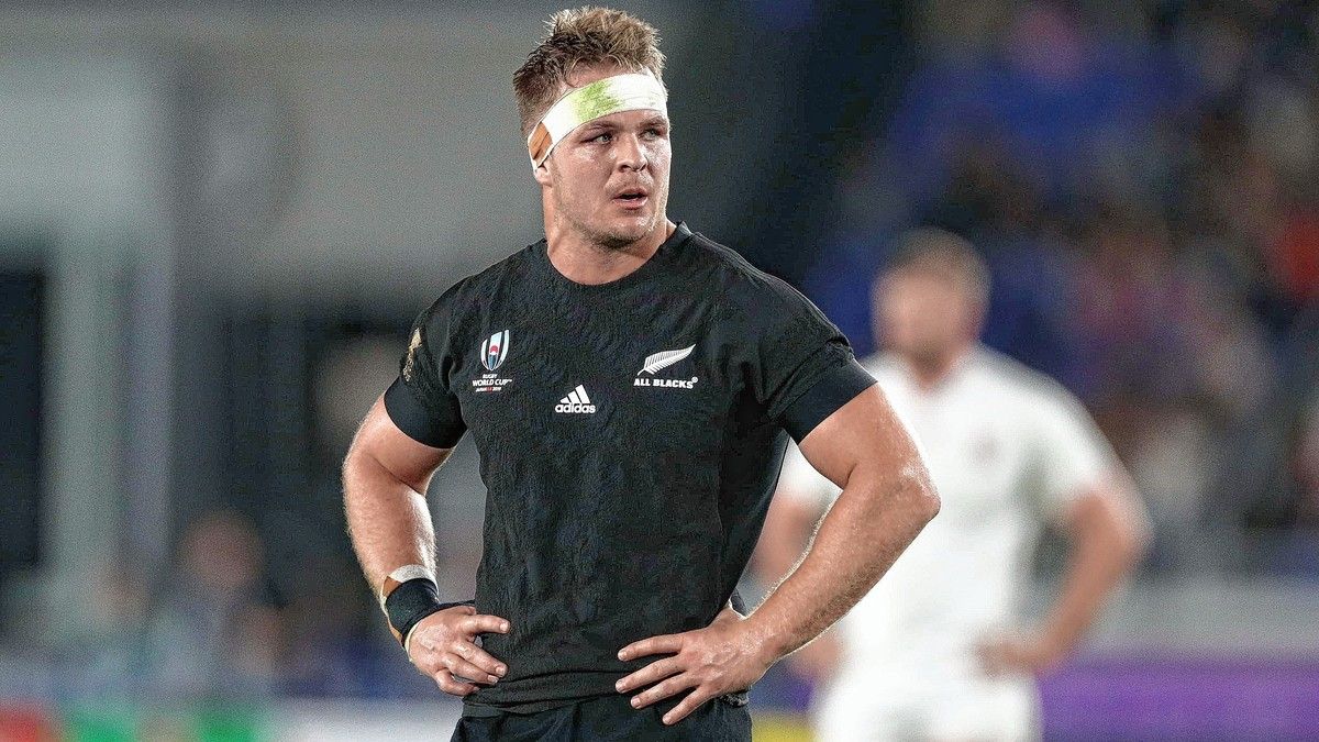 Sam Cane, capitán All Black, elogió a la defensa Puma