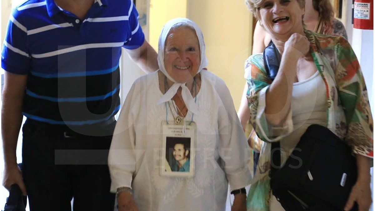 Falleció la Madre de Plaza de Mayo, Nora Cortiñas