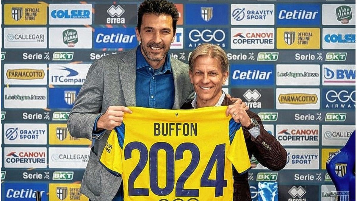 Con 44 años, Buffón renovó dos años más con Parma