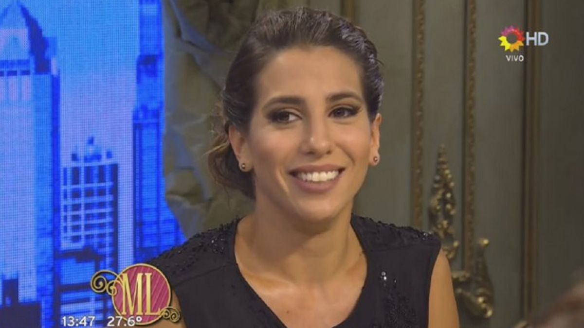 El papelón de Cinthia antes de sentarse a la mesa de Mirtha
