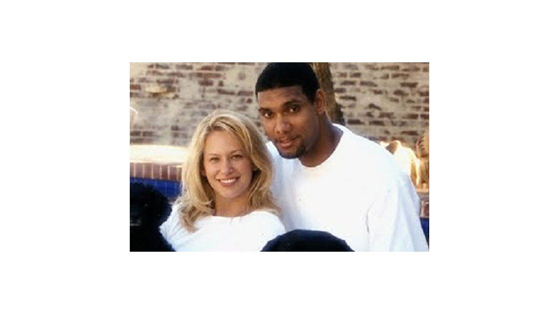 En pleno juicio de divorcio, la ex esposa de Tim Duncan lo acusa de ...