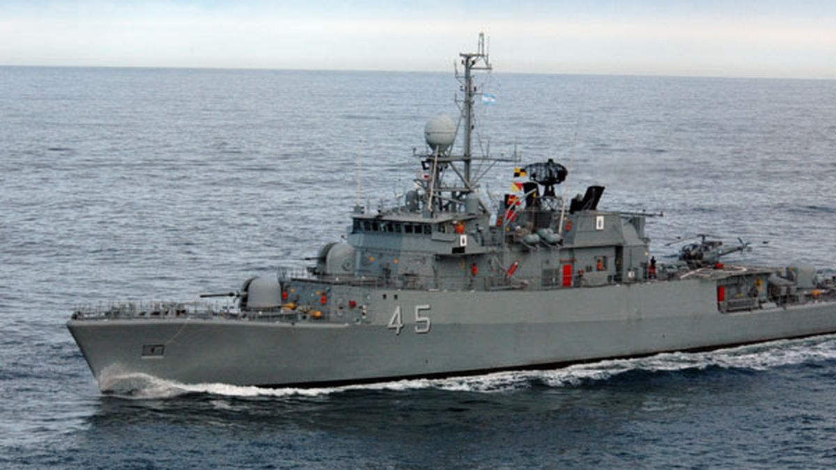 Una corbeta argentina se sumó a la búsqueda de los cuatro náufragos del ...