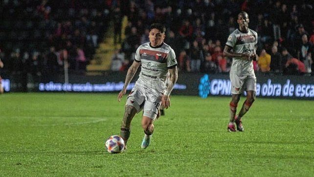 Colón aceptará la oferta del Inter Miami y Facundo Farías