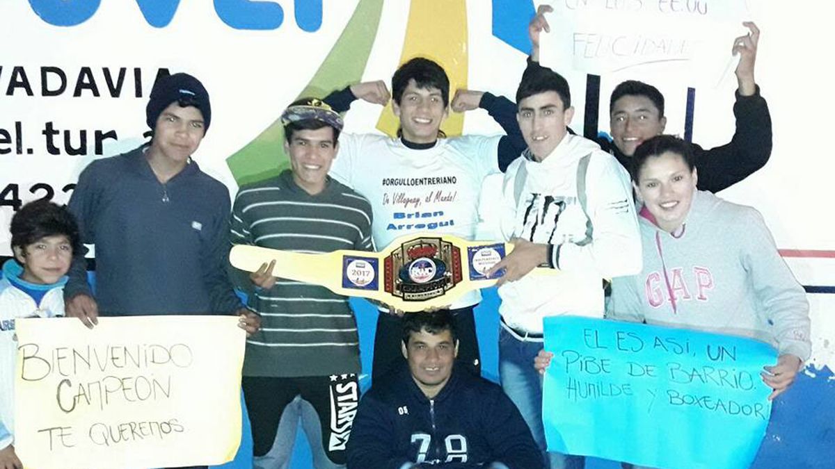 El campeón Brian Arregui llegó a Villaguay y recibió el cariño de la gente