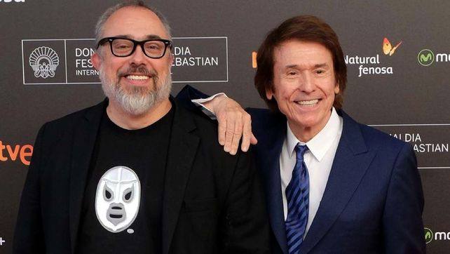 Raphael: Tengo la suerte de cantar para cinco generaciones