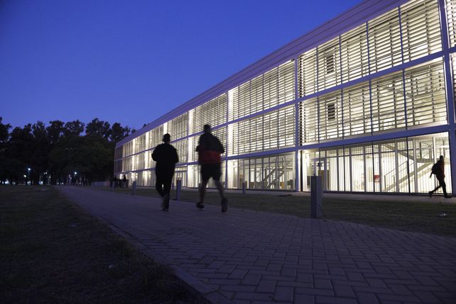 Perotti inaugura este lunes el nuevo edificio del Isef Nº 11 en el ...