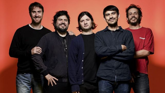 El Mató estrena álbum y revitaliza su discografía con sonidos ochentosos