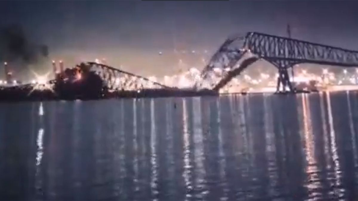 Un barco tumbó el icónico puente de Baltimore: 20 personas desaparecidas