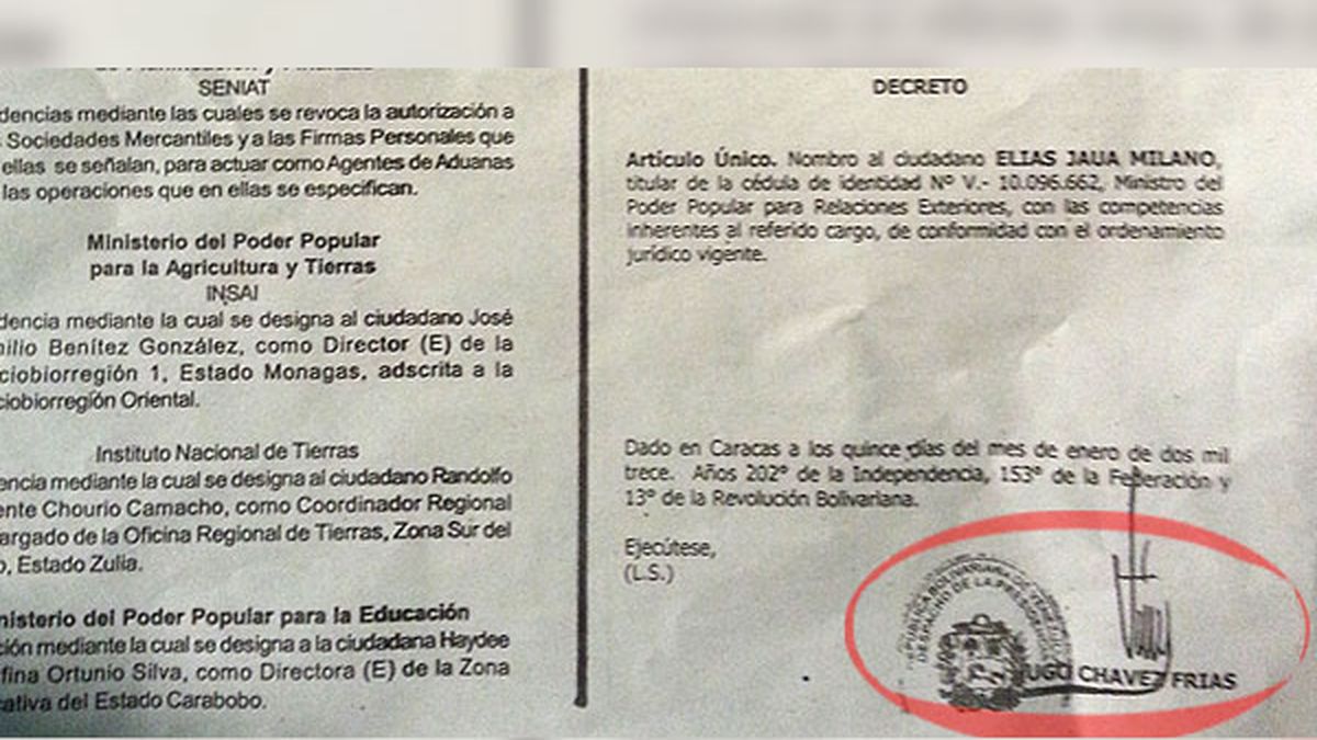 Difunden decreto con la firma de Chávez