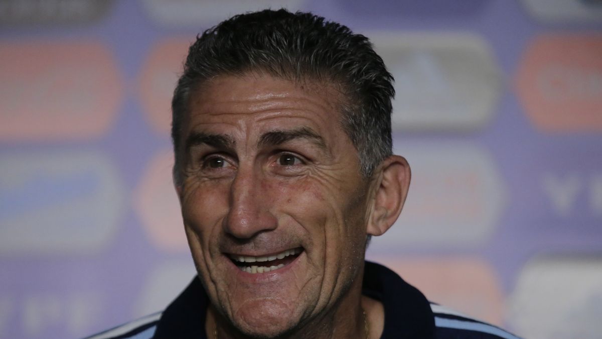 Bauza estará en Ezeiza pensando en Uruguay
