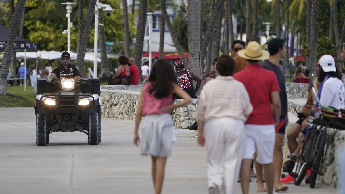 Miami Beach decreta un toque de queda nocturno por el Spring Break