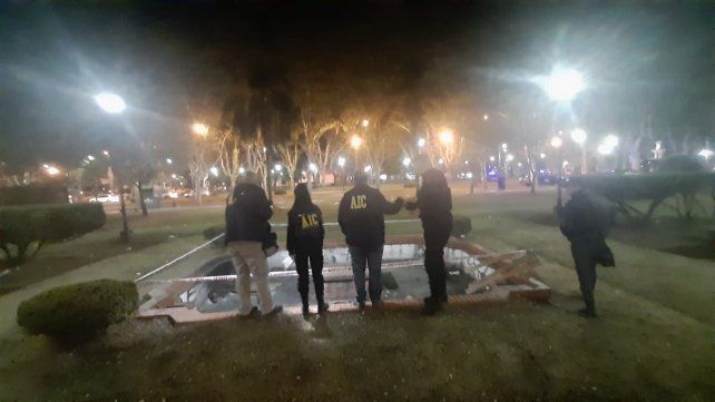 Una pelea entre marginales terminó con un muchacho muerto en la plaza ...