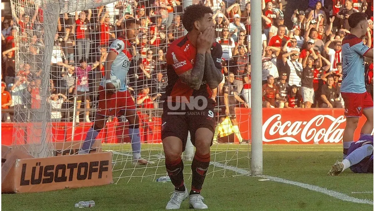 El fracaso de Colón que en parte se explica por la falta de un goleador