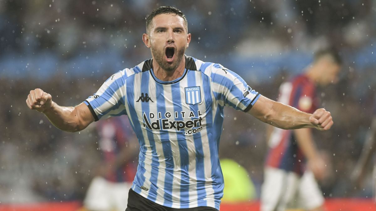 Racing, en la gran noche de Maravilla Martínez, goleó con comodidad a ...