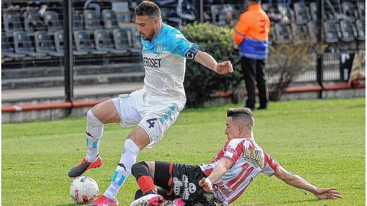 Racing recibe a Barracas y se quiere acercar a las copas