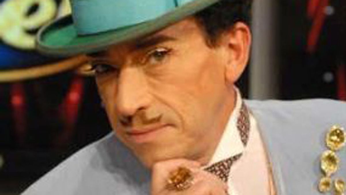 Arriba del escenario Aníbal Pachano confesó como contrajo HIV