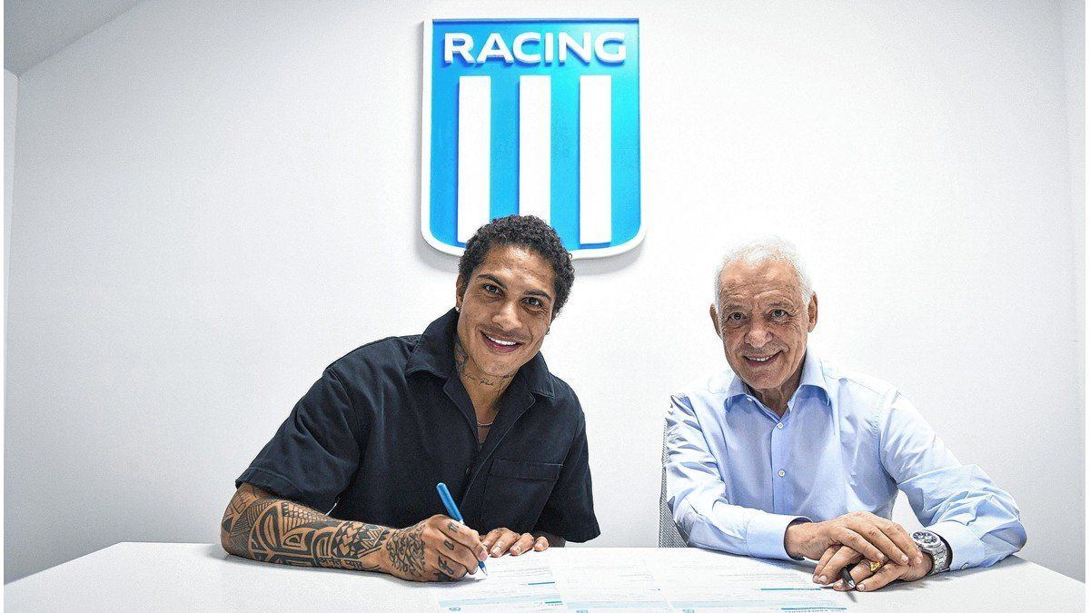 Paolo Guerrero fue presentado oficialmente en Racing
