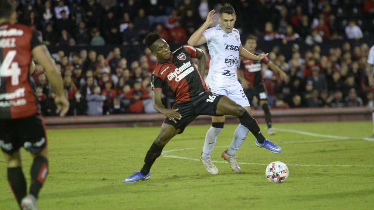 Newells: Reasco no puede fallar ante Huracán