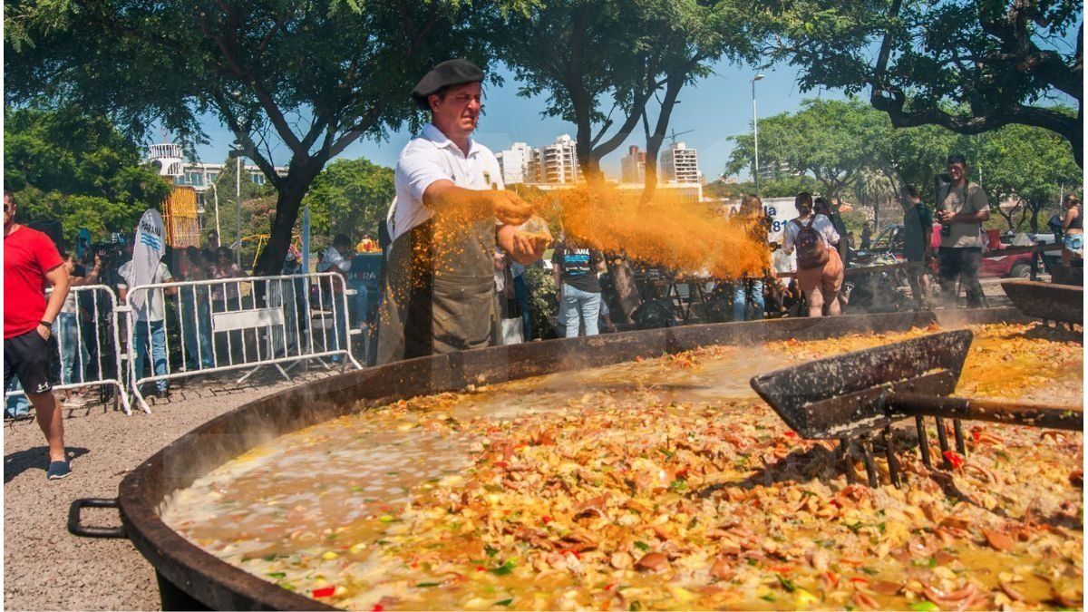 Club Tilcara realizó la novena edición de su Gran Paella en Paraná