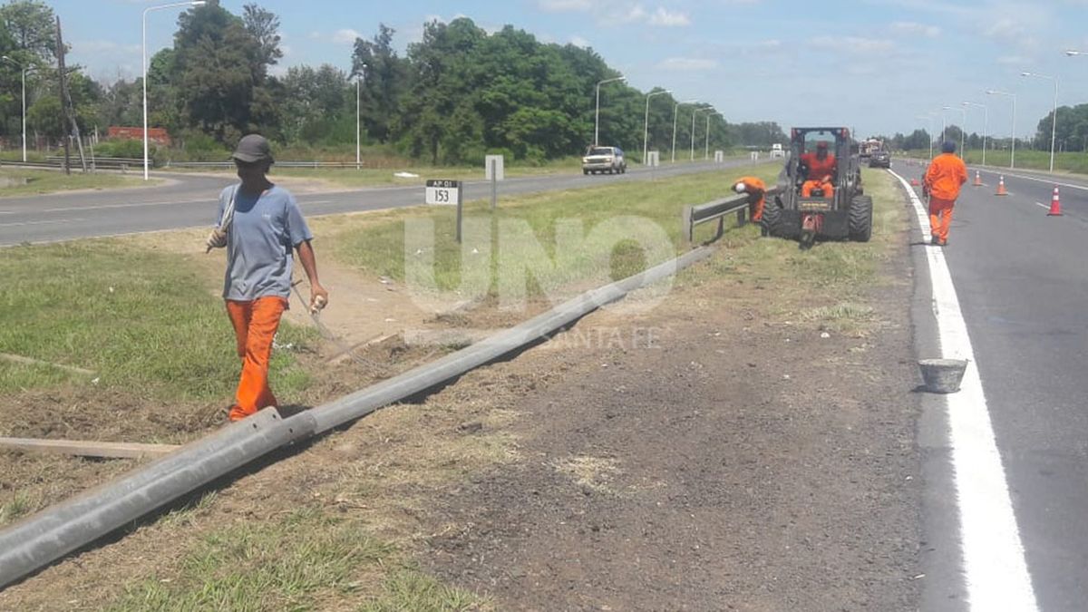 ¿Cuánto costó colocar 700 metros de guardarrail en la autopista?