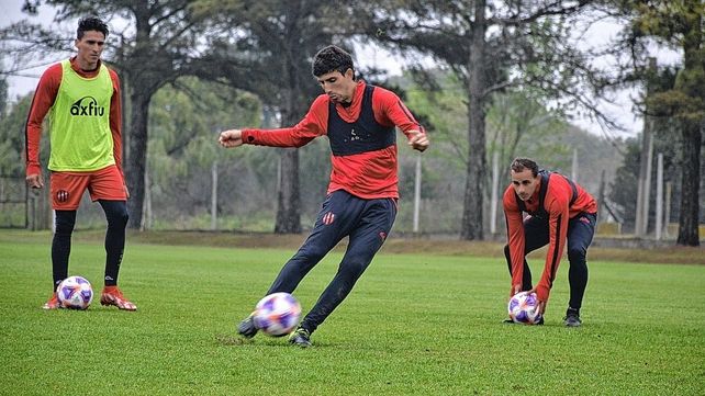 Patronato asume una doble misión ante Rosario Central