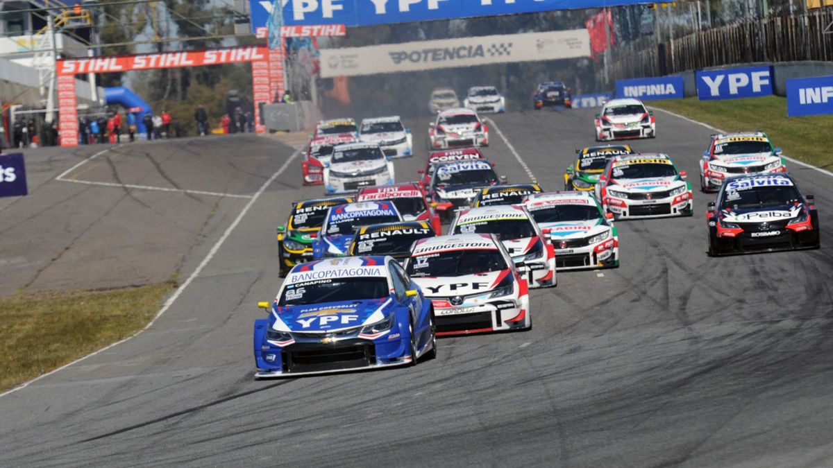 El Súper TC2000 compite en el autódromo de Buenos Aires