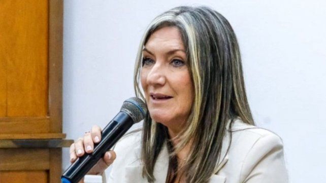 Y De Repente La Noche, el programa poético de Sandra Miguez