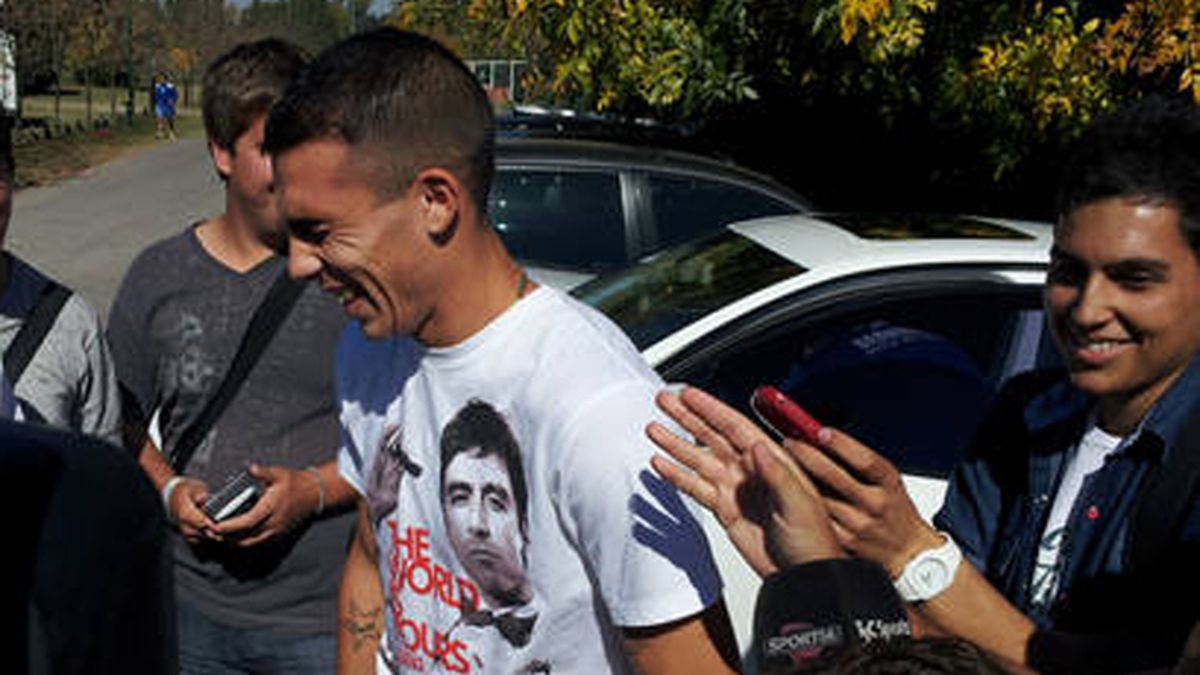 Iván Bella, el jugador de Vélez, le agradeció al médico de Newells y a ...