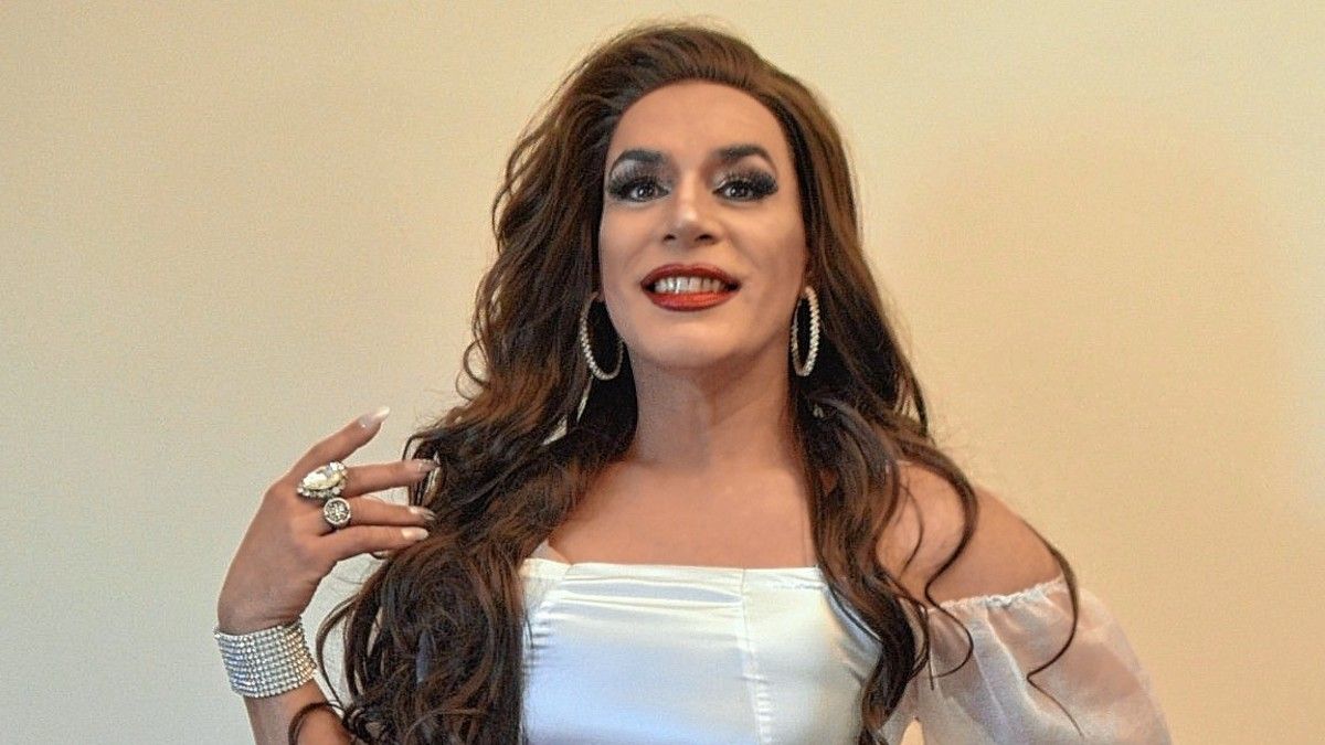 El transformista Leo Bartolomé hará temporada de verano en Las Grutas