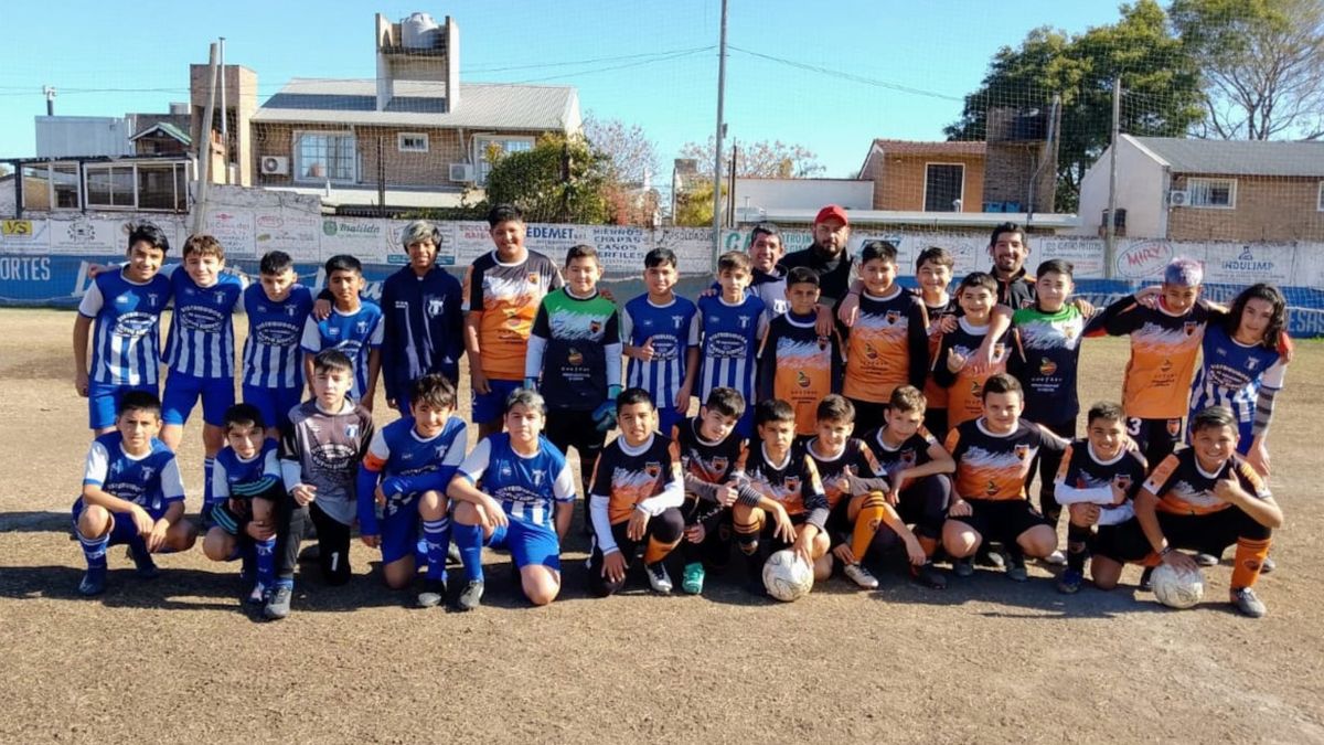 Asociación Rosarina de Fútbol: hay vacaciones... igual jugaron un poquito