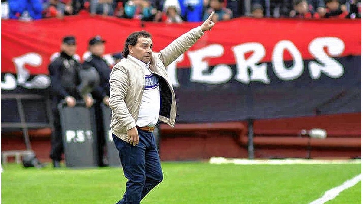 Coleoni quedó muy cerca de ser el DT de Patronato