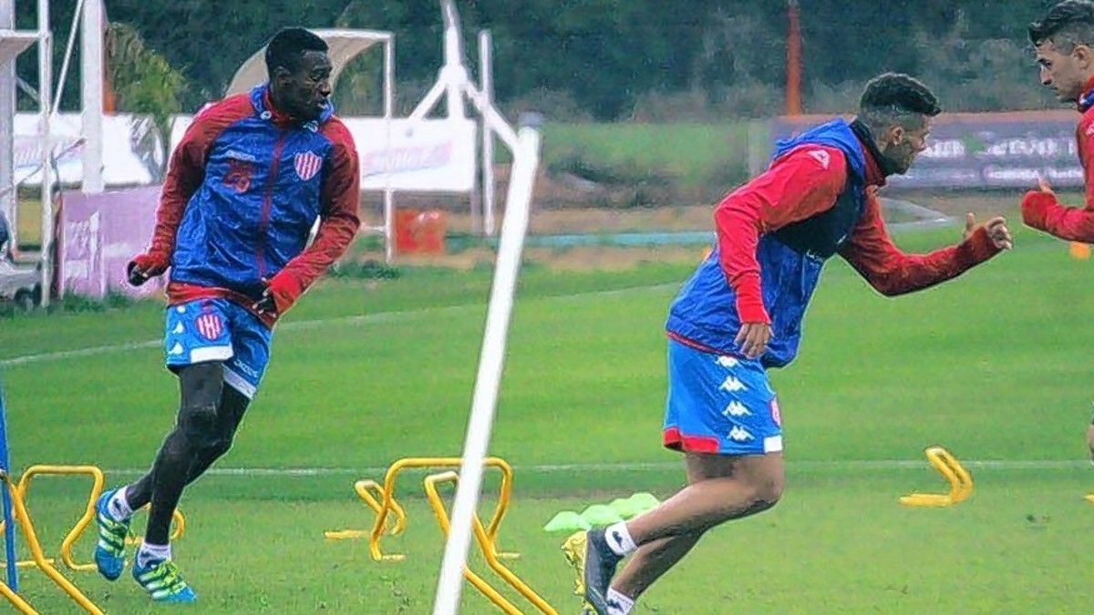 Zules Caicedo, el refuerzo que sigue sin jugar en Unión