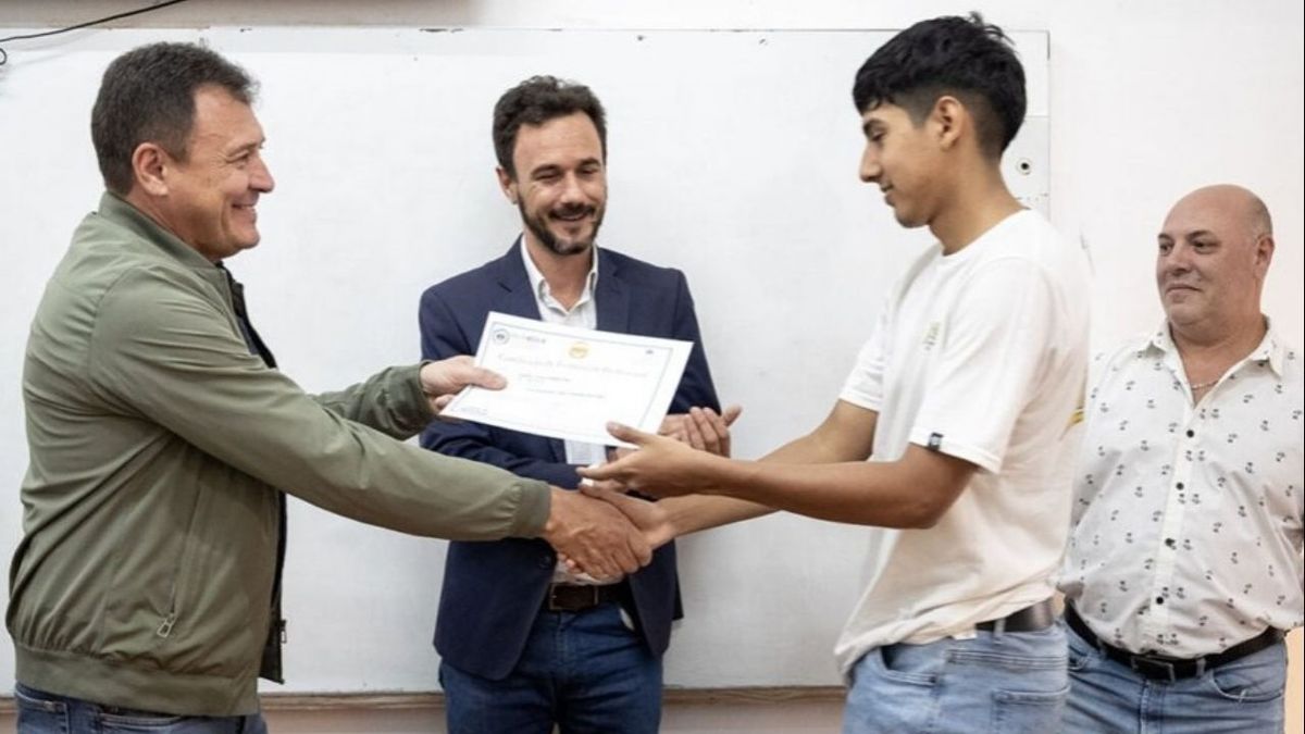 San Lorenzo: más de 30 jóvenes hicieron el curso de operador de PC