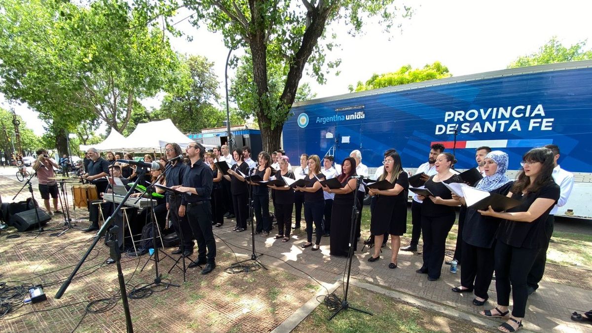 Histórico concierto del Coro Polifónico en el corazón de barrio Tablada
