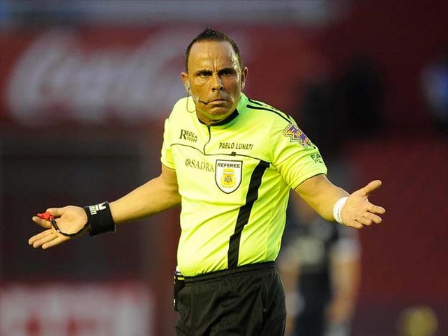 Lunati y el polémico penal a favor de River: Fue más afuera que adentro