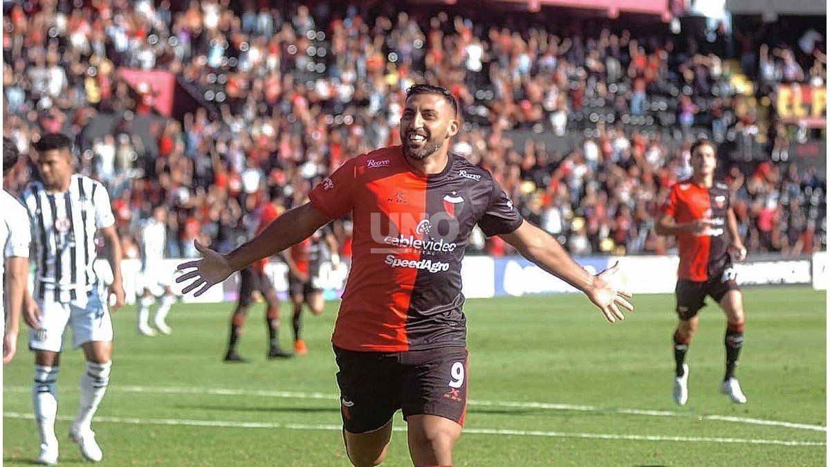 Colón, alerta: Ramón Ábila suena en dos equipos del exterior