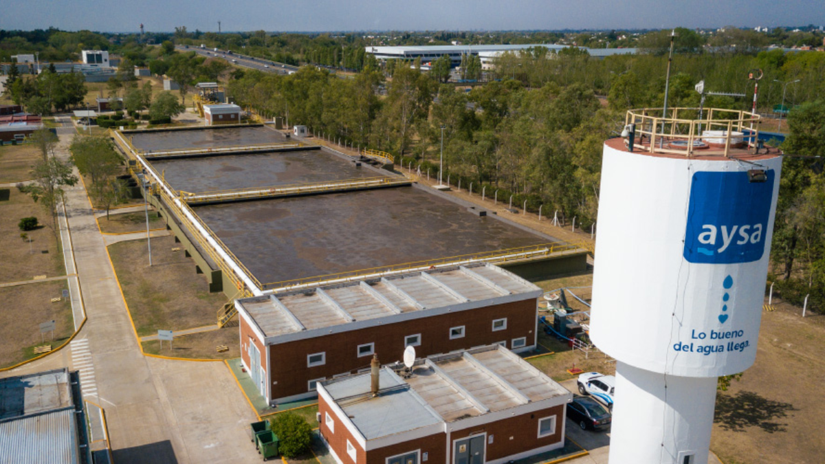 El gobierno inició el proceso de privatización de Aysa