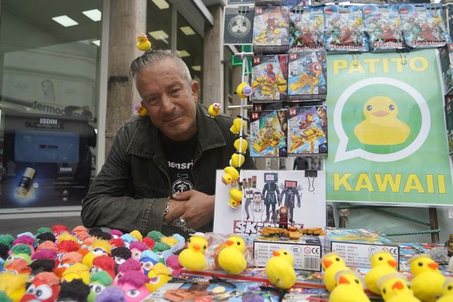Patitos en la cabeza: la tendencia viral que llegó a las calles de Rosario
