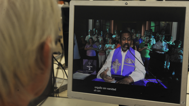 Sin procesión, el padre Ignacio pidió a Dios fuerzas para llevar la ...