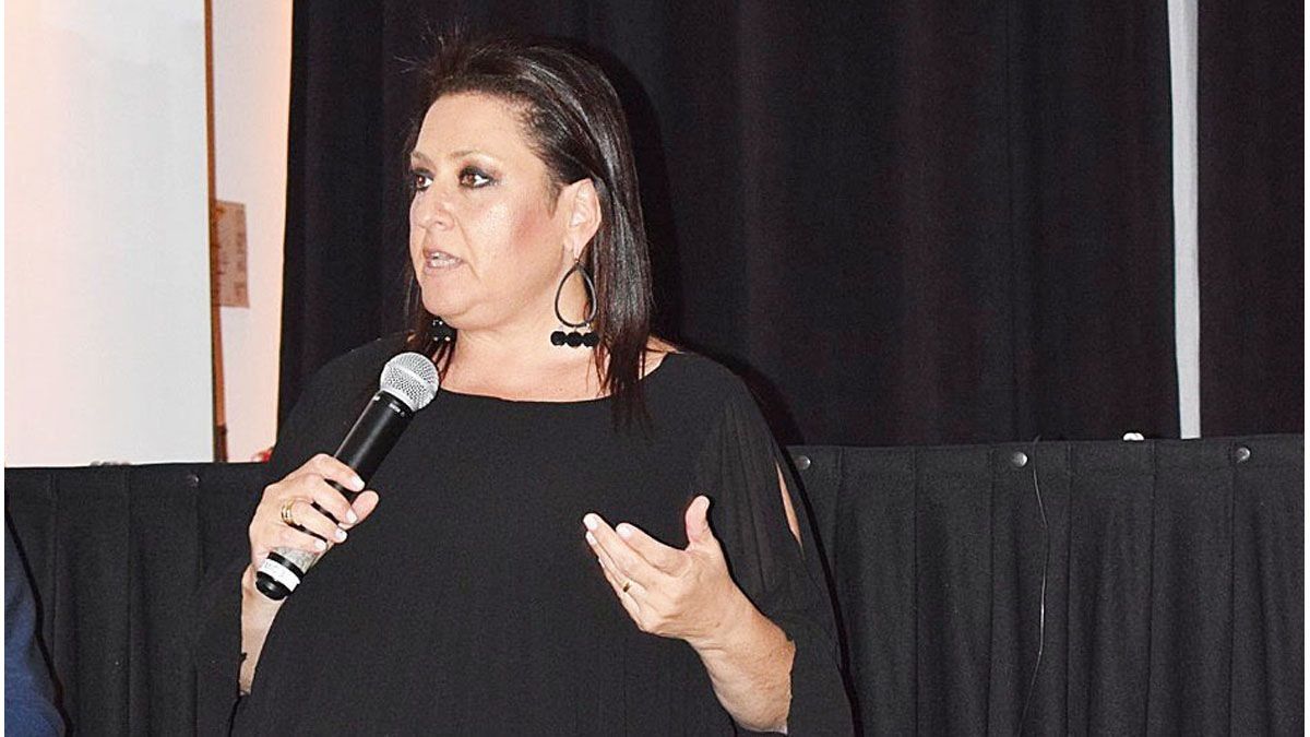 Laura Lewin trae a Paraná dos conferencias