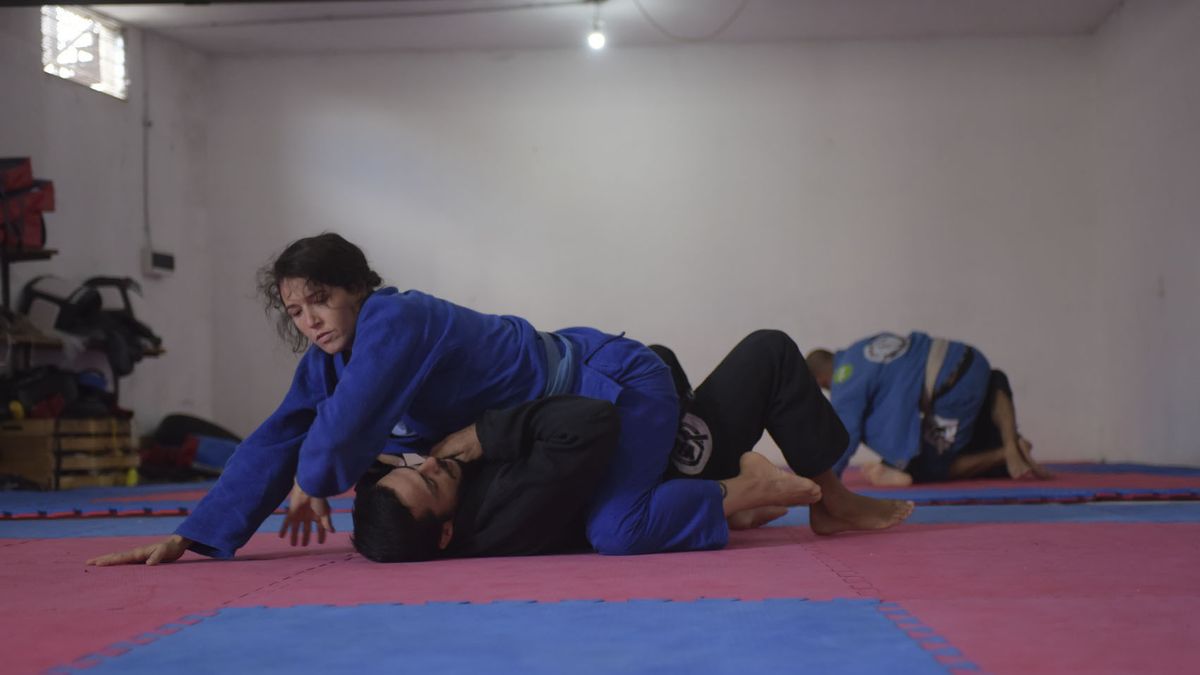 Jiu Jitsu fortalece el alma y enseña técnicas de defensa contra el más ...