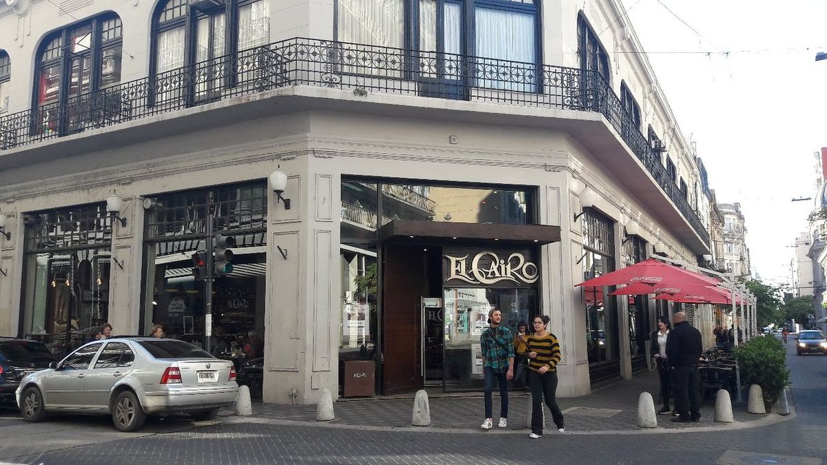 Agradecimiento al bar El Cairo