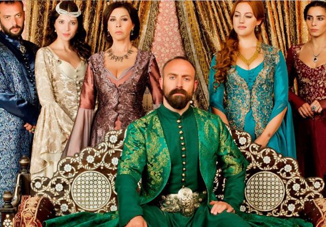 Onur vuelve con todo: el galán turco tiene nueva novela y se verá en ...